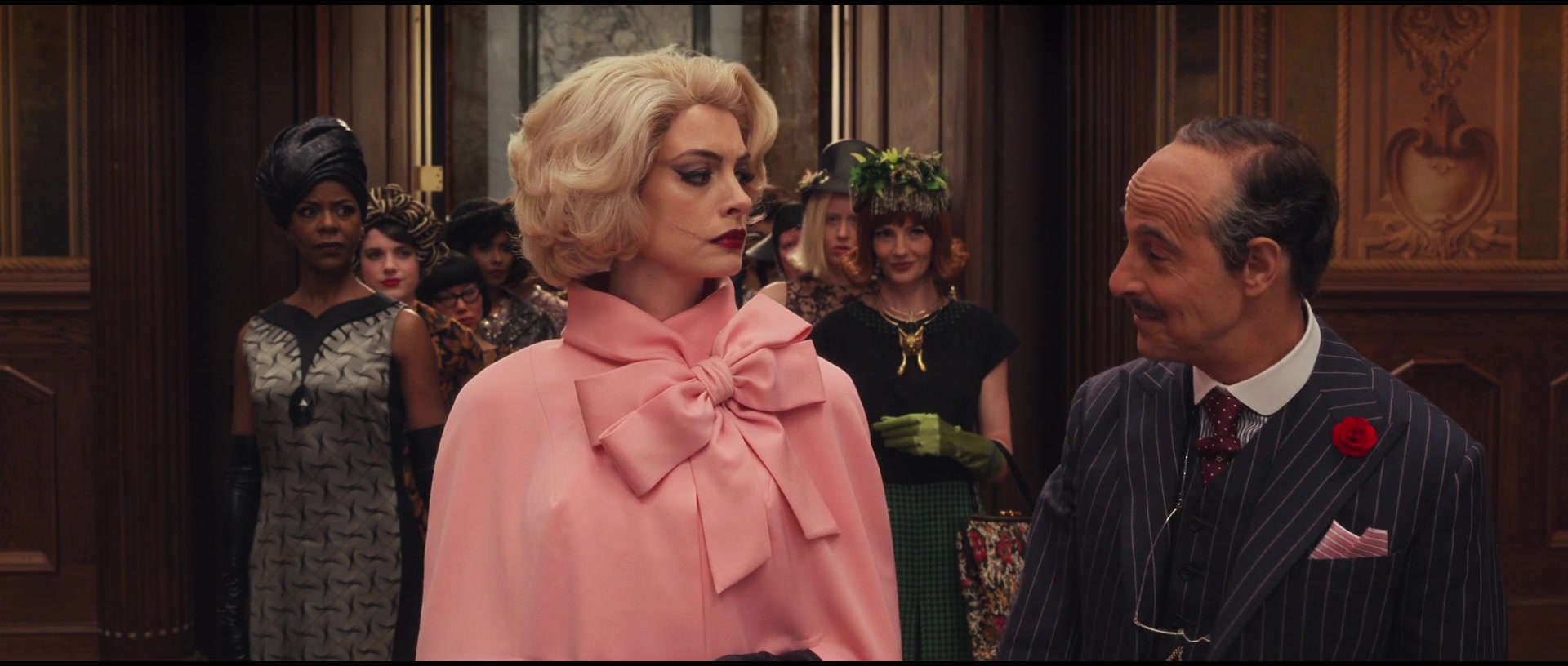 Screen Captures - 0133 - Anne Hathaway Fan Gallery